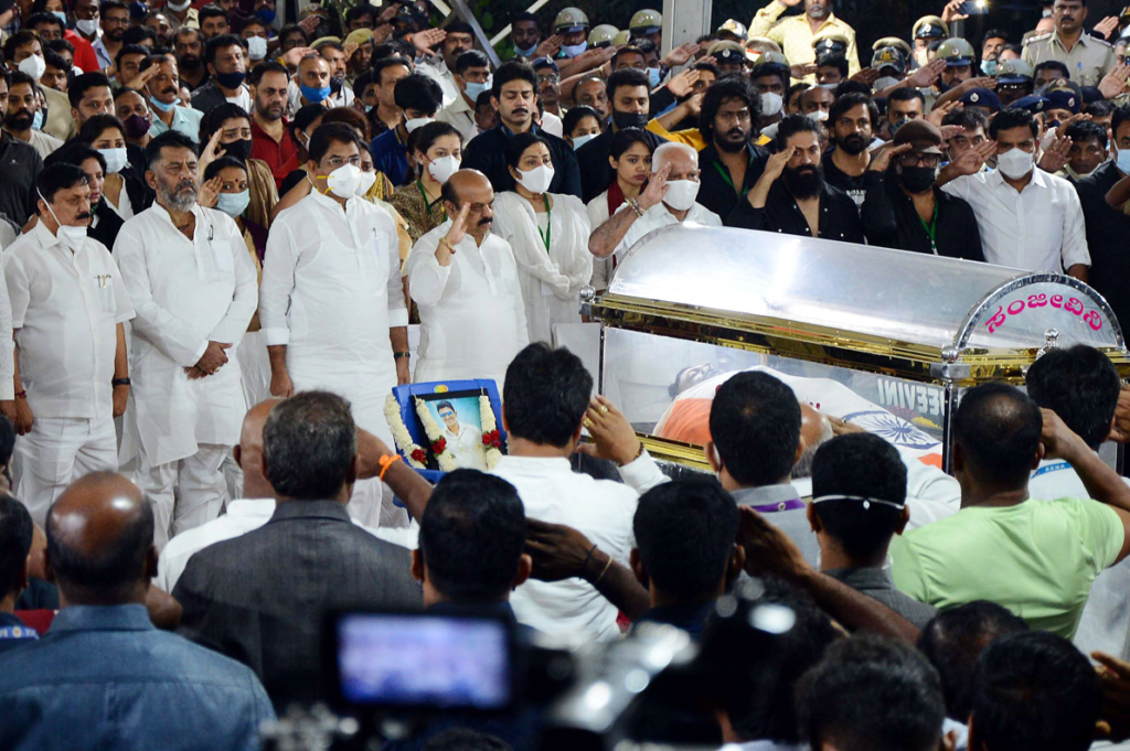 Puneeth Rajkumar's family thanks Karnataka government, fans - INDIA New ...